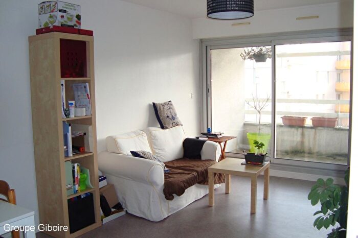 Quartiers Centre, Thabor, Oberthür : Appartement 2 pièces à louer