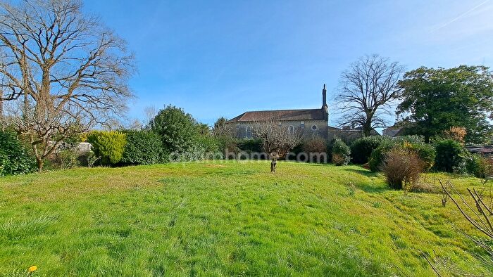 Maison à vendre - Sauveterre-de-Béarn - 9 pièces - 4 chambres