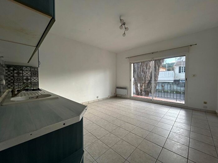 Appartement à louer - La Seyne-sur-Mer, Est - 2 pièces - 1 chambre