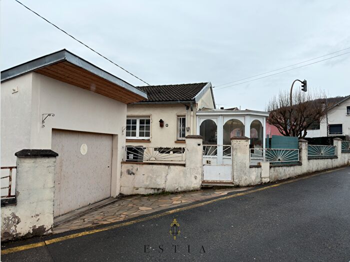 Maison à vendre - Neuves-Maisons - 5 pièces - 3 chambres