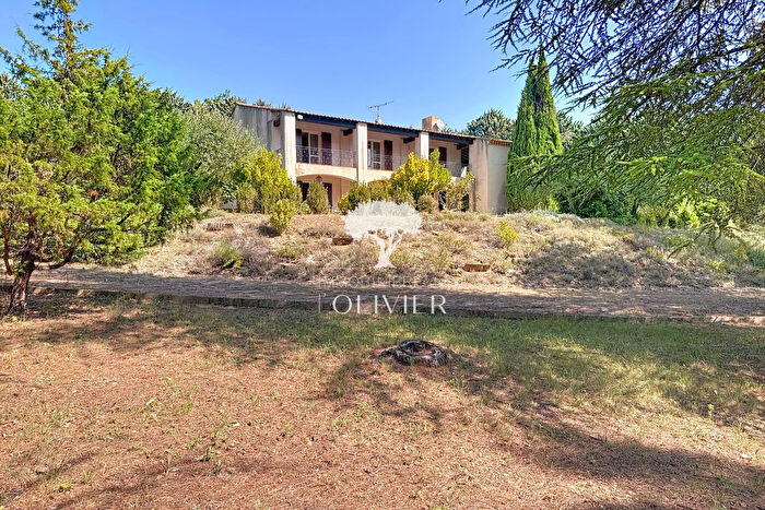 Maison 9 pièces à Saignon, à vendre