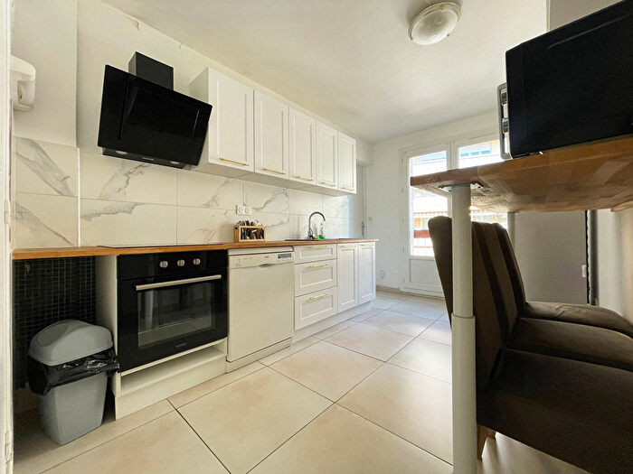 Appartement à vendre - Marseille e , La Capelette - 5 pièces - 4 chambres