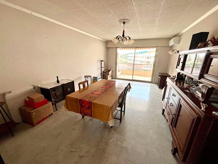 Appartement à vendre - Le Cannet, Rocheville, Colombier, Campelières - 3 pièces - 2 chambres