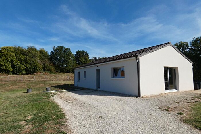 Maison 4 pièces à Salignac-Eyvigues, à vendre
