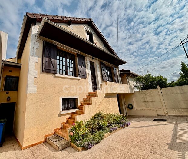Maison à vendre - Drancy, Les Oiseaux - 8 pièces - 5 chambres