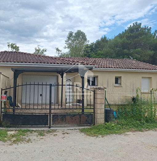 Maison à vendre - Montpon-Ménestérol - 4 pièces - 3 chambres