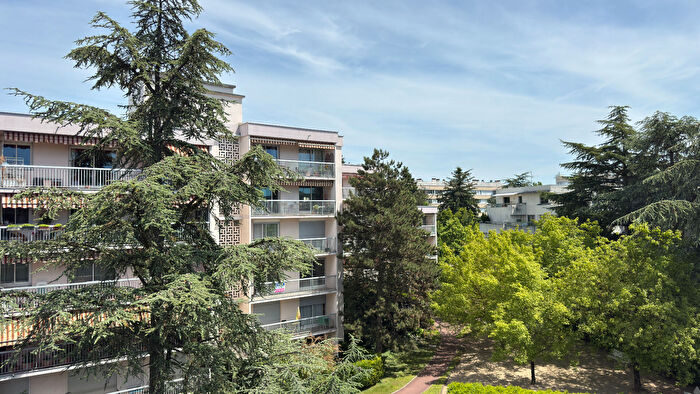 Tassin-la-Demi-Lune, Charles de Gaulle : Appartement 1 pièce à vendre