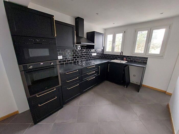 Appartement à louer - Faubourg Sainte Catherine-Patural, Hayange - 4 pièces - 3 chambres