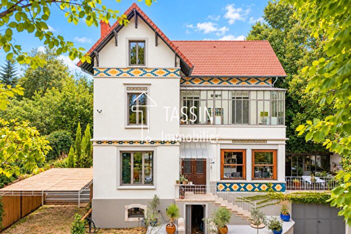 Maison 7 pièces à Champagne-au-Mont-d'Or, à vendre