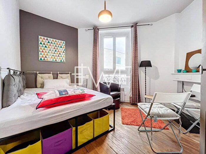 Appartement à louer - Puteaux, Pressensé, Rives de Seine - 1 pièce