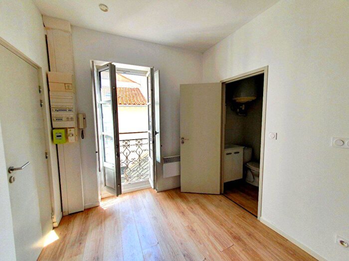 Ancien Hôpital, Béziers : Appartement 1 pièce à louer