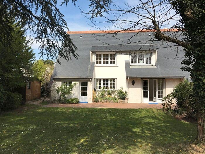 Maison à louer - Tête de Girafe, Chatou - 6 pièces - 4 chambres