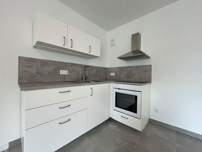 Appartement à louer - Saint-Jean-de-la-Ruelle, Trois Fontaines, Petite Espère, Clémenceau - 2 pièces - 1 chambre