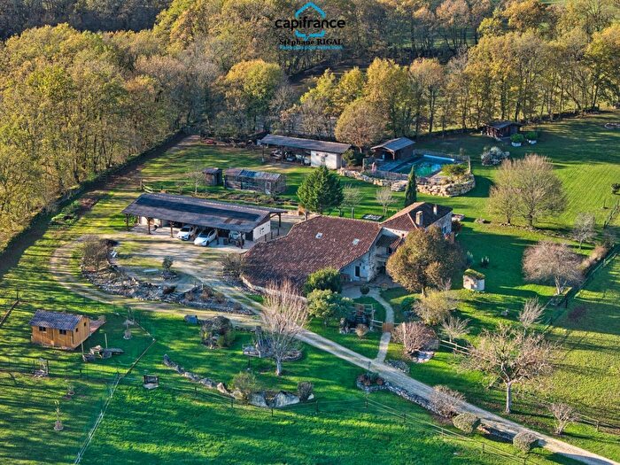 Maison à vendre - Mauroux - 8 pièces - 4 chambres