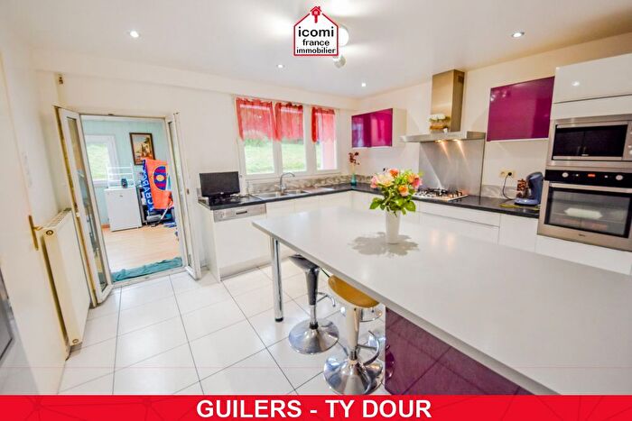 Guilers - Maison 8 pièces à vendre