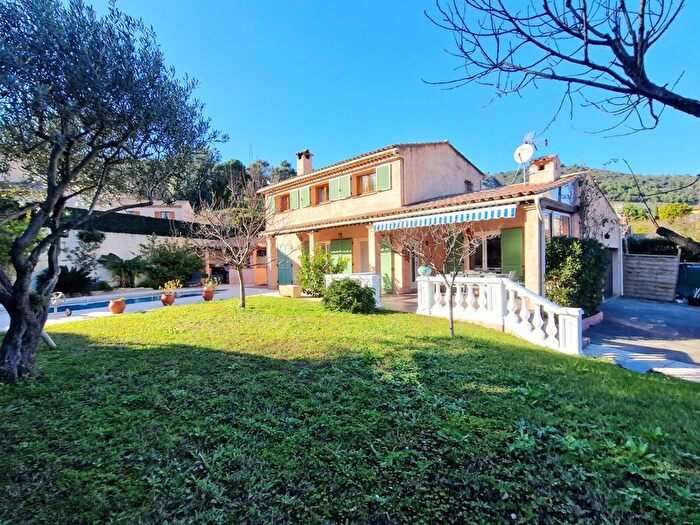 Maison à vendre - Saint-Laurent-du-Var, Tuilière, Sainte-Petronille, Les Crottes, Tour, Iscles - 4 pièces - 3 chambres