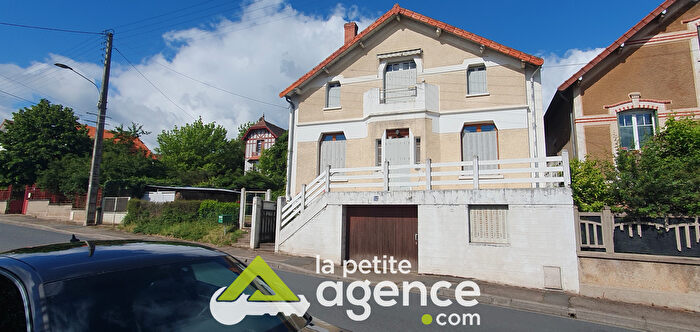 Maison 8 pièces à vendre à Montluçon, Buffon, Les Isles, Guineberts
