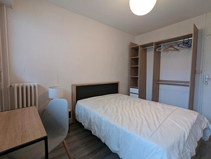 Appartement à louer - Quartiers Centre, Colombier - 1 pièce - 1 chambre