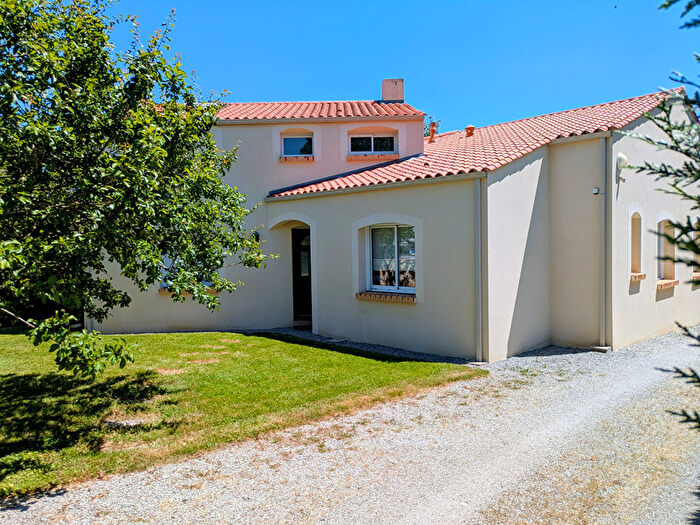 Maison 7 pièces à La Roche-sur-Yon, Val d'Ornay, Saint-André d'Ornay, Forges, à vendre