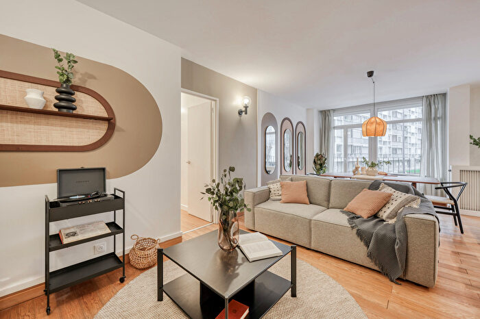 Appartement à louer - Paris e , Dupleix, Motte Picquet - 4 pièces - 3 chambres