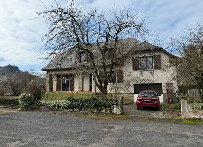 Maison à vendre - Espalion - 7 pièces - 6 chambres