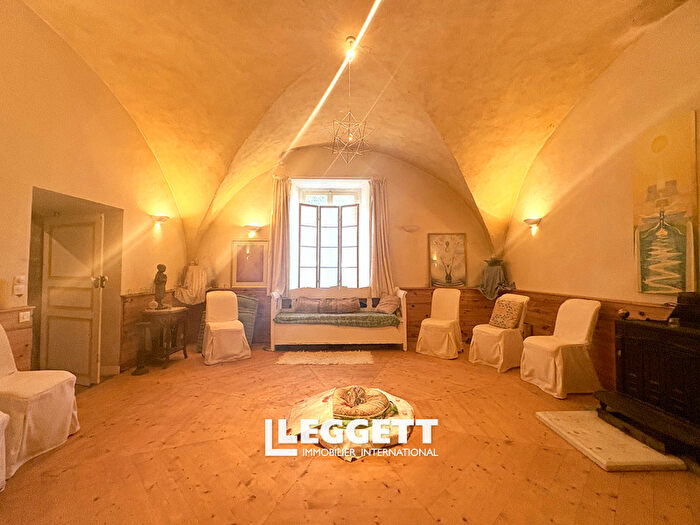 Maison à vendre - Saint-Benoît - 8 pièces - 5 chambres