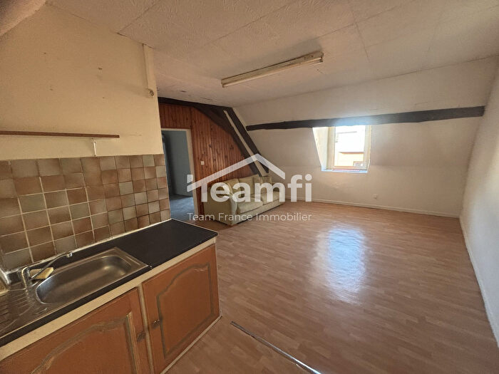 Appartement à louer - Saint-Amand-Montrond - 2 pièces - 1 chambre