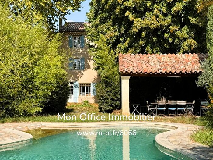 Maison 14 pièces à vendre - La Tour-d'Aigues