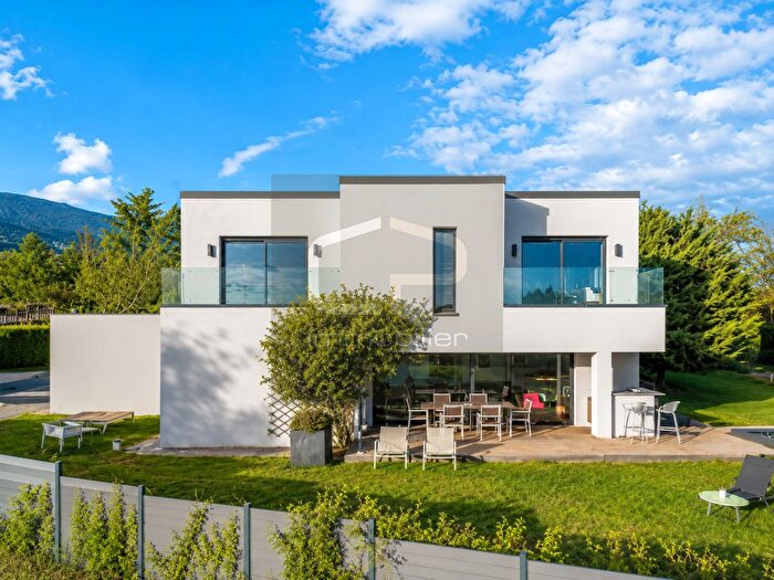 Crozet - Maison 7 pièces à vendre