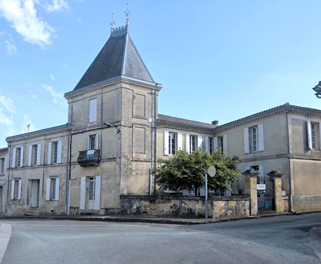 Maison à vendre - Naujan-et-Postiac - 9 pièces - 6 chambres