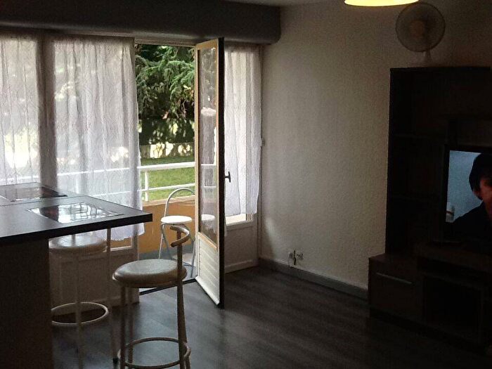 Appartement à louer - Fontcouverte, Avignon - 1 pièce