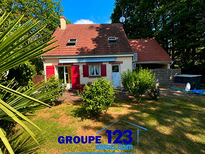 Maison 5 pièces à Saint-Aubin-Château-Neuf, à vendre