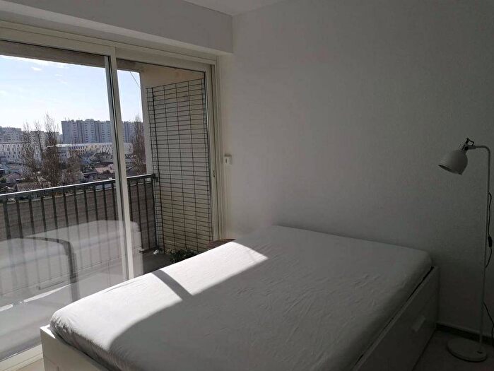 Appartement 1 pièce à louer à Jean-Jaures-Ravezie, Le Bouscat