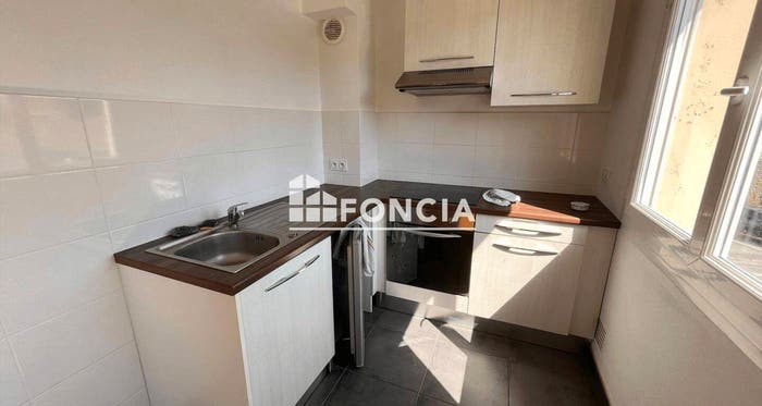 Centre Ville, Lorient : Appartement 2 pièces à louer