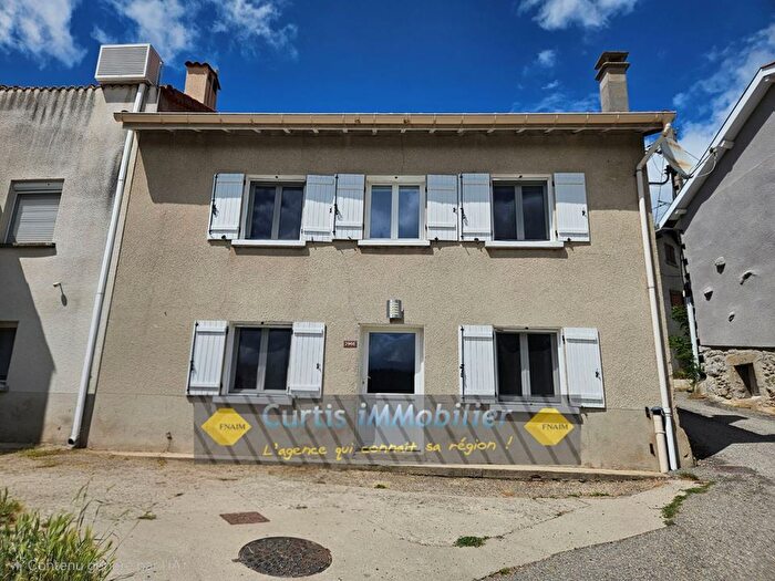 Maison 3 pièces à louer à Saint-Just-Malmont