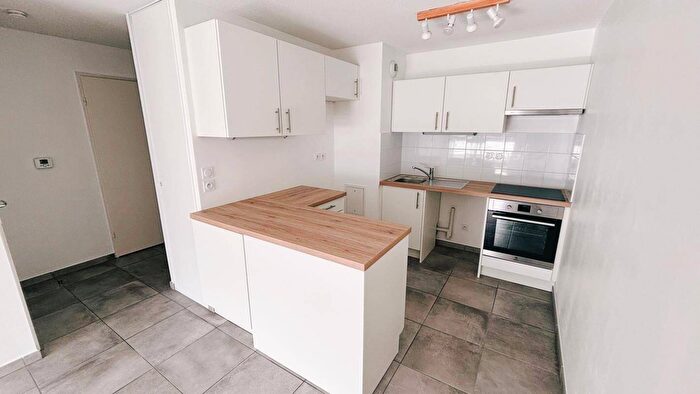 Appartement à louer - Centre Ville, Cluses - 2 pièces - 1 chambre