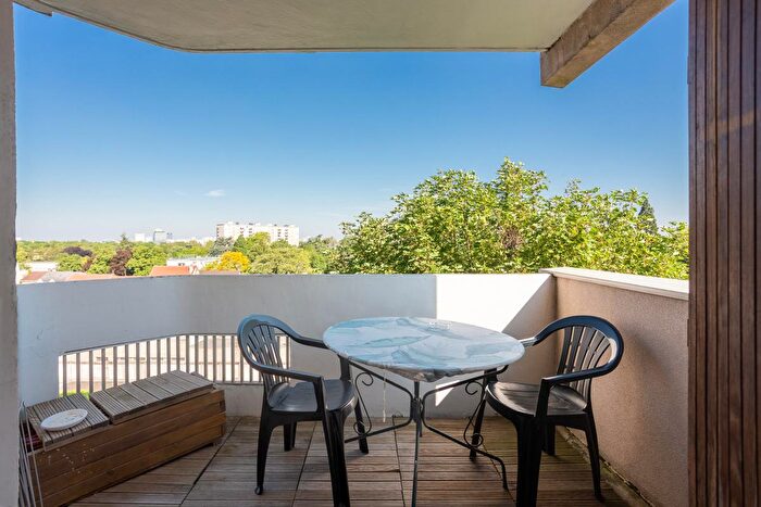 Montreuil, Bel Air, Grand Pêchers : Appartement 2 pièces à vendre