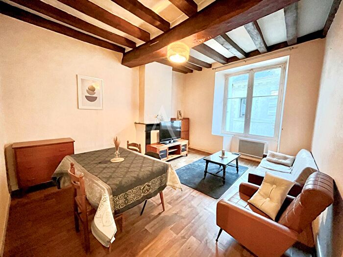Faubourg, Château-Gontier-sur-Mayenne - Appartement 3 pièces à louer