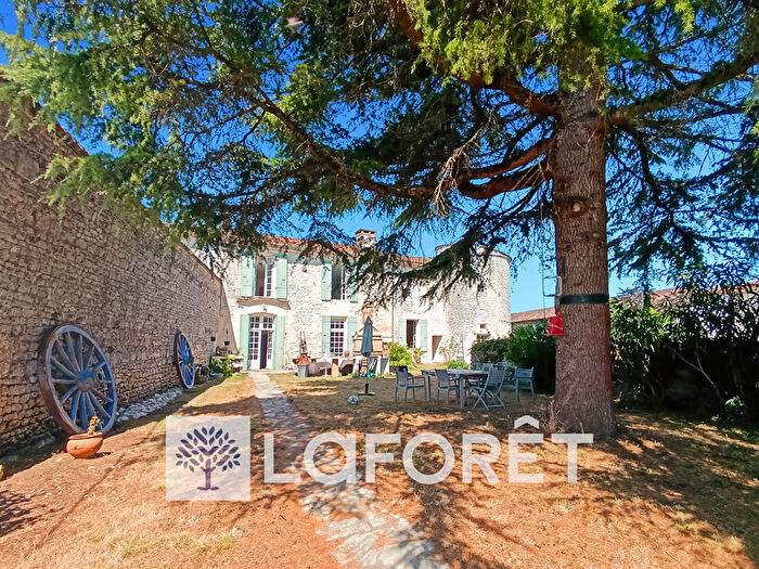 Maison à vendre - Villars-en-Pons - 9 pièces - 5 chambres