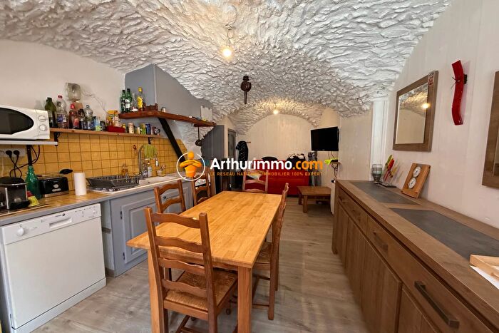 Maison 4 pièces à vendre à Château-Ville-Vieille