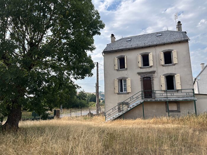 Maison 4 pièces à Allanche, à vendre