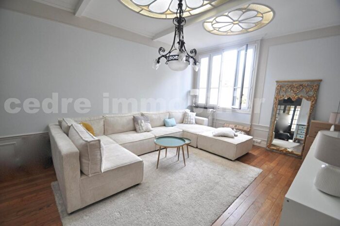 Orléans, Cathédrale, Jeanne d'Arc : Appartement 4 pièces à louer