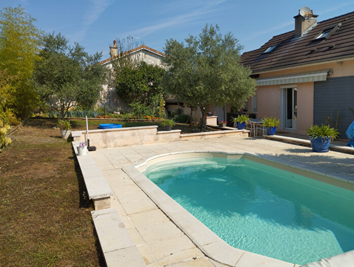 Maison à vendre - Villers-la-Faye - 6 pièces - 3 chambres