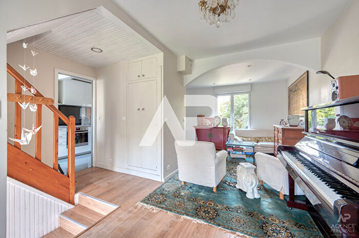 Maison à vendre - Rueil-Malmaison, Plaine Gare - 5 pièces - 4 chambres