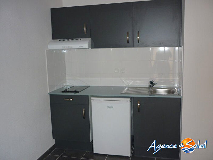 Maison à louer - Fleury, Saint-Pierre, Les Cabanes - 2 pièces - 1 chambre