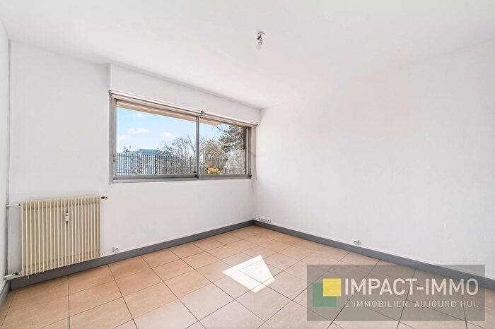 Appartement à vendre - Courbevoie, Hôtel de ville - 4 pièces - 3 chambres