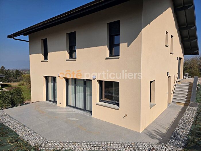 Maison à louer - Saint-Cergues - 5 pièces - 3 chambres