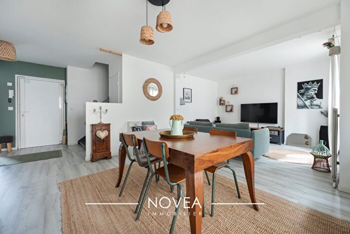 Appartement 5 pièces à Fontaines-sur-Saône, à vendre