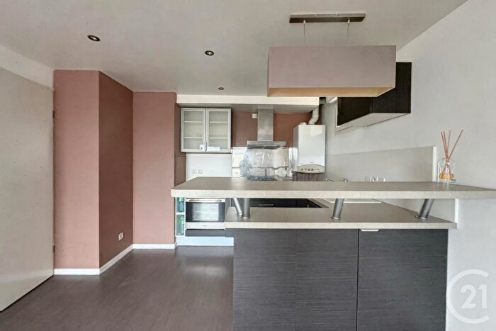 Appartement 3 pièces à Dammarie-les-Lys, LAbbaye du Lys, Centre-ville, Soubiron, à vendre