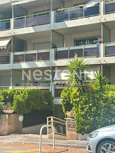 Appartement 3 pièces à louer à Nice, Saint-Pierre de Feric